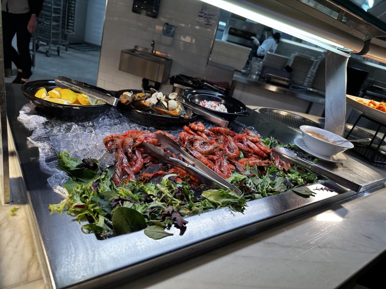 Castello's Pakenham International Buffet Hotel Menu & Photos