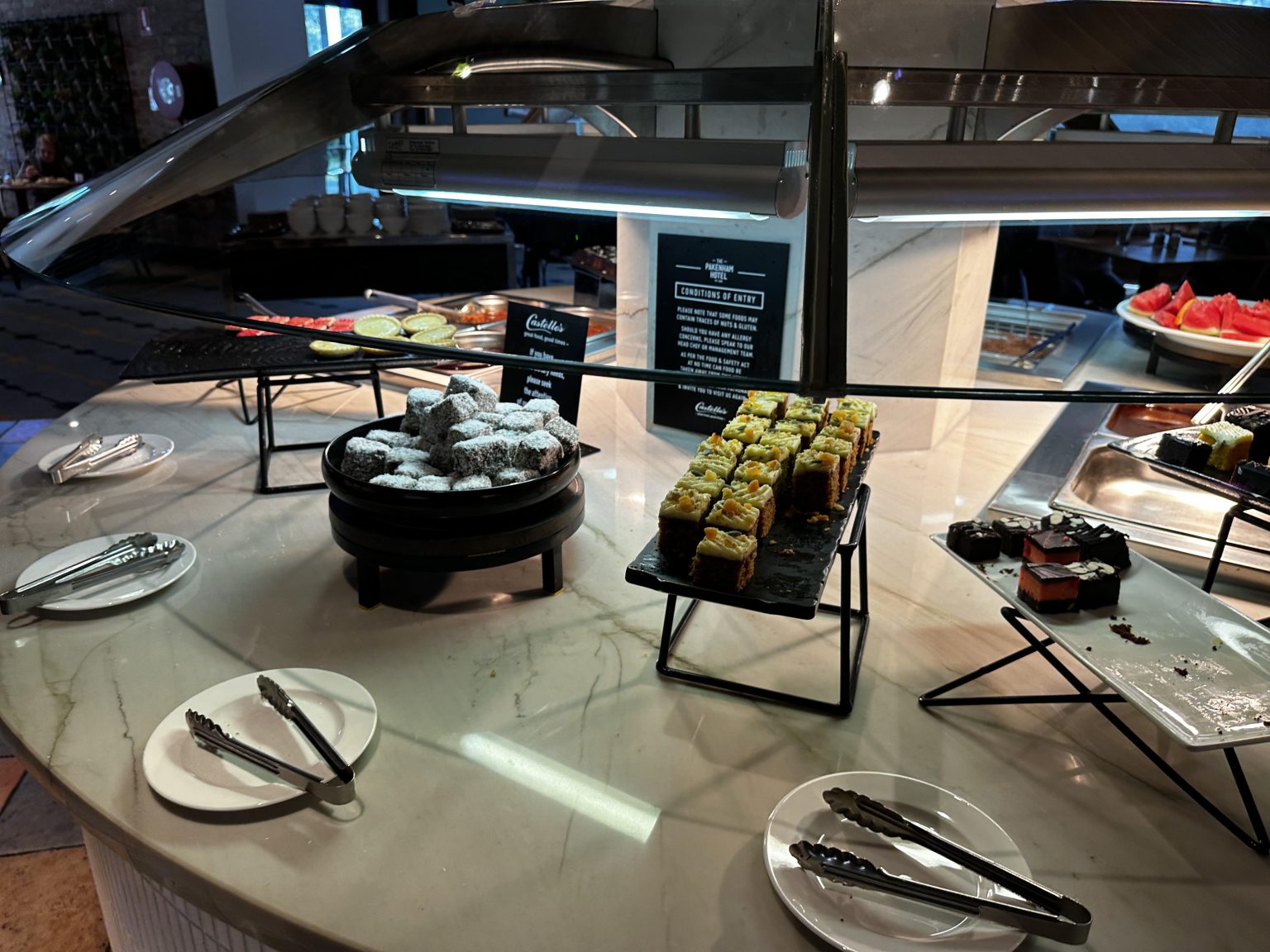 Castello's Pakenham International Buffet Hotel Menu & Photos