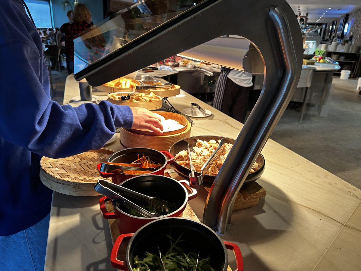 Castello's Pakenham International Buffet Hotel Menu & Photos